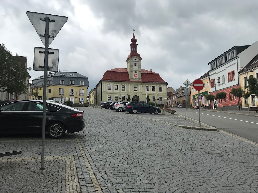 Vlakové nádraží Hlinsko v Čechách | VLAKOVÉ NÁDRAŽÍ